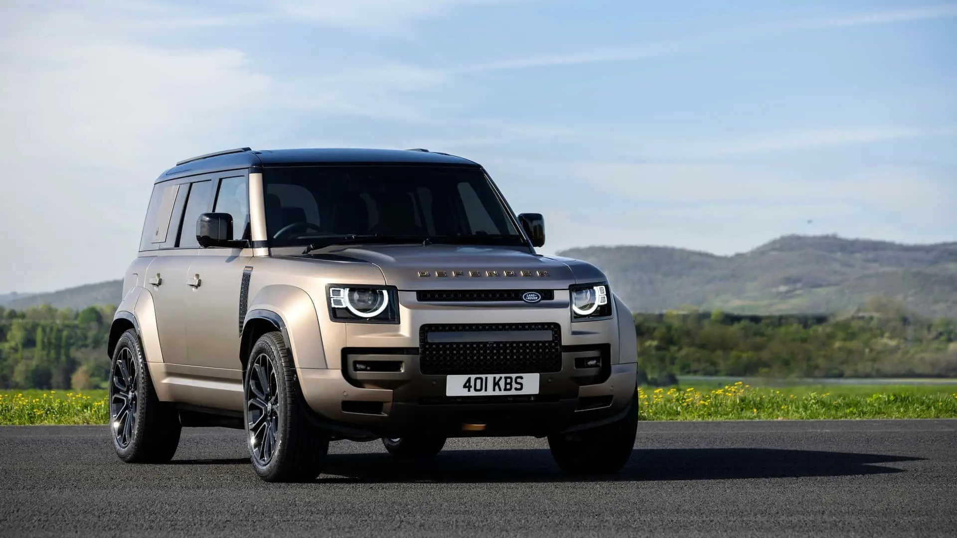 路虎最强卫士来了！4.4T V8轻混动力系统3.8秒破百_路虎卫士 2024款 130 5.0T V8_汽车新闻-中关村在线