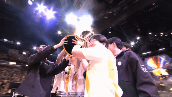 《无畏契约》全球冠军赛 EDG战队夺冠 FMVP：ZmjjKK_业界资讯-中关村在线