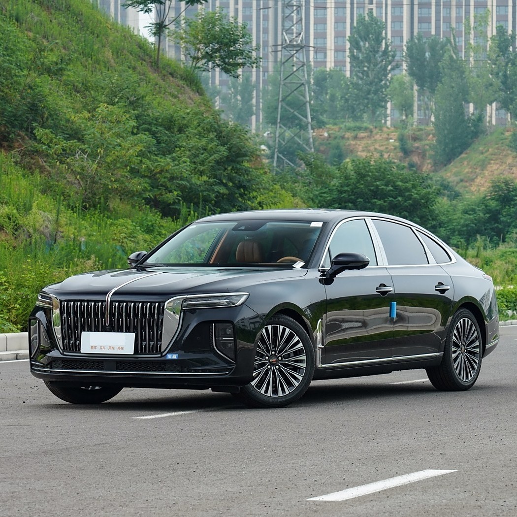 50万内三厢轿车优选：奥迪A4L、奔驰E级与红旗H9深度对比_红旗H9 2024款 2.0T 旗享 豪华商务版_汽车-中关村在线