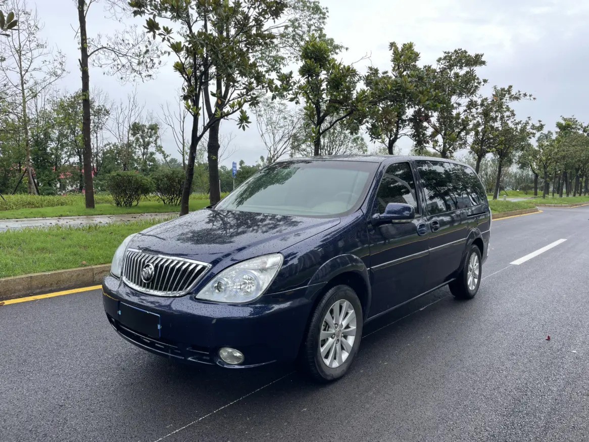 17万别克GL8 二手别克GL8 2011款 2.4L CT舒适版图赏（全文）_别克GL8 2023款 ES陆尊 尊享型_汽车新闻-中关村在线