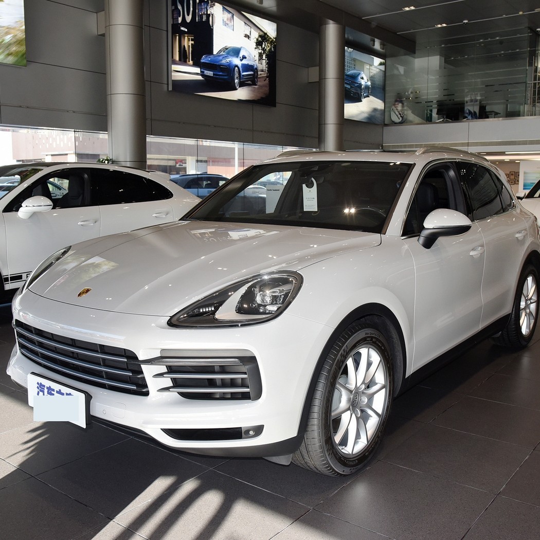 宾利 添越 2024款 4.0T V8和奥迪SQ7 2024款 4.0 TFSI和路虎卫士 2024款 90 2.0T P300 S和玛莎拉蒂 Levante 2023款 2.0T GT和奔驰 ...