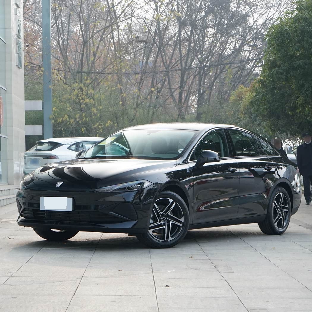 30万内纯电中型轿车推荐：四款实力车型对比解析_荣威D7 2024款 DMH 125km 出行版_汽车-中关村在线