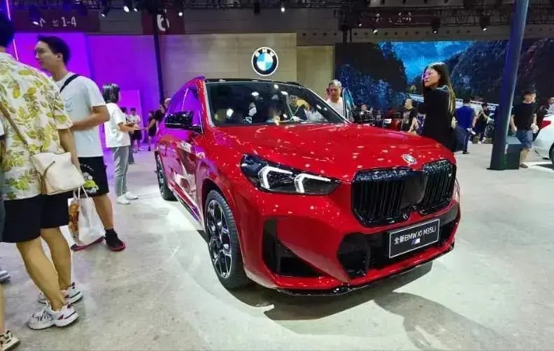 宝马全新X1 M35Li亮相：2.0T动力强劲_汽车新闻-中关村在线