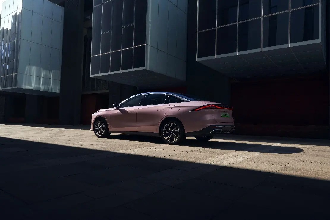 吉利银河L6创想版上市 12.98万起（全文）_吉利银河 银河L6 2023款 60km AIR_汽车新闻-中关村在线