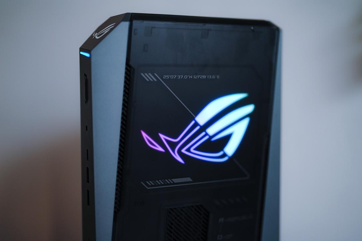把X3D处理器塞进迷你主机是种什么体验？ROG魔霸9 MINI评测_ROG 魔霸7 Plus 超能版 R9 7945HX3D/16GB/1TB/RTX4090_笔记本评测-中关村在线