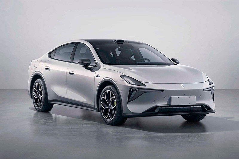 长安汽车首款深蓝L06量产版亮相，搭载3纳米芯片与激光雷达_汽车新闻-中关村在线