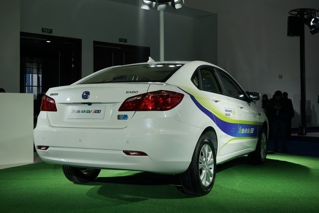 300km续航里程 长安逸动EV300正式上市_汽车科技新闻-中关村在线