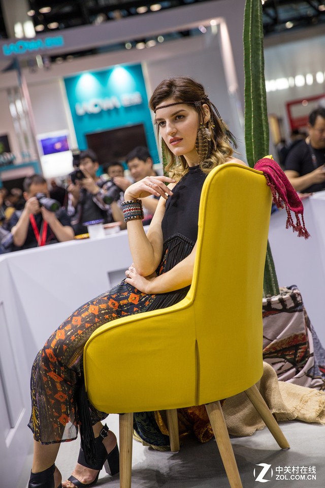 越来越丑 P&E2017只请得起这些模特？_数码影像新闻-中关村在线