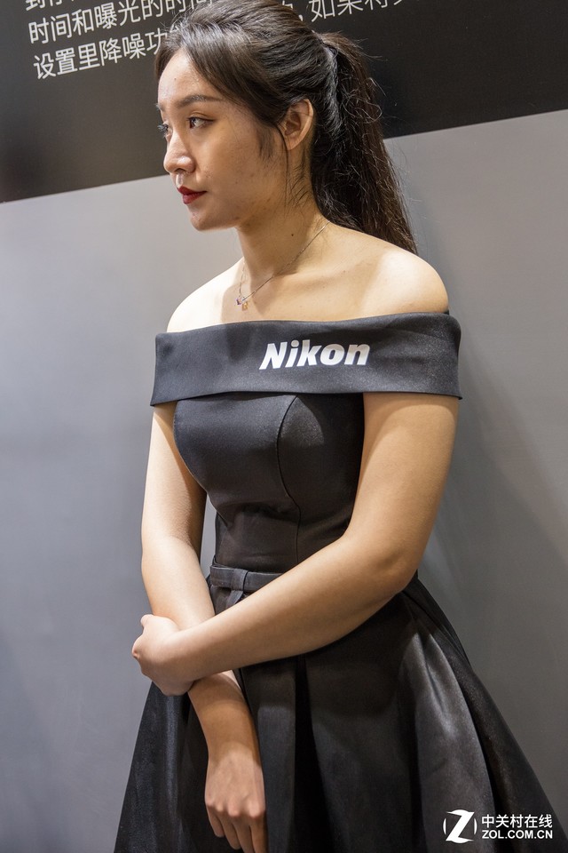 越来越丑 P&E2017只请得起这些模特？_数码影像新闻-中关村在线