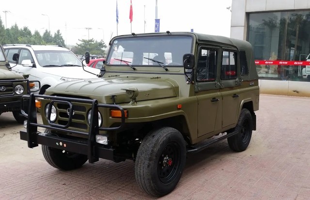 情怀无价 北京吉普BJ212谍照曝光_汽车科技新闻-中关村在线