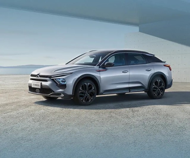 雪铁龙凡尔赛C5 X旅不凡版上市 1.6T动力强劲_雪铁龙 凡尔赛C5 X 2023款 1.6T 势不凡_汽车科技新闻-中关村在线