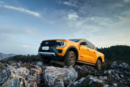 不买猛禽也能开大车福特皮卡月销2400台_福特 游骑侠Ranger 2023款 1st Edition 汽油_汽车科技新闻-中关村在线