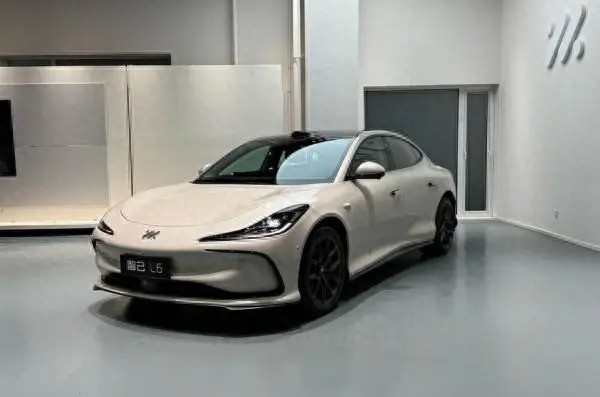 智己汽车日内瓦车展发布全新中型轿车L6_汽车科技新闻-中关村在线