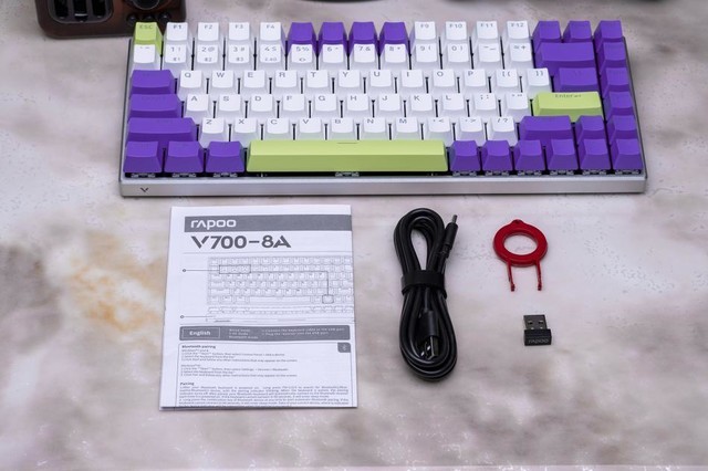 清新赛博机甲风来袭：雷柏V700-8A无线机械键盘_雷柏 V700-8A机甲紫多模无线游戏背光机械键盘_游戏硬件键鼠外设-中关村在线
