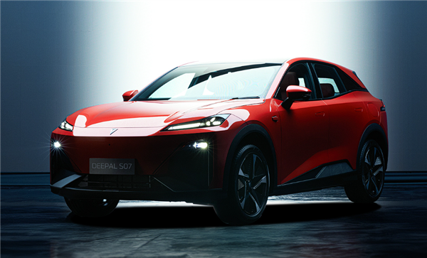 中国新能源出国门！长安深蓝L07/S07泰国上市_业界资讯-中关村在线