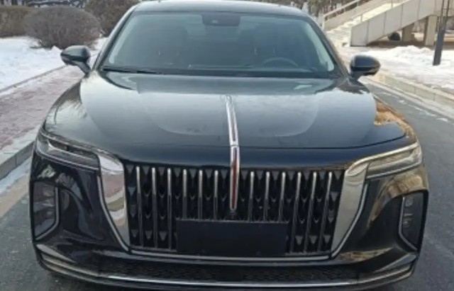 红旗新款H9实车图曝光 最高配3.0T V6+四驱_汽车科技新闻-中关村在线