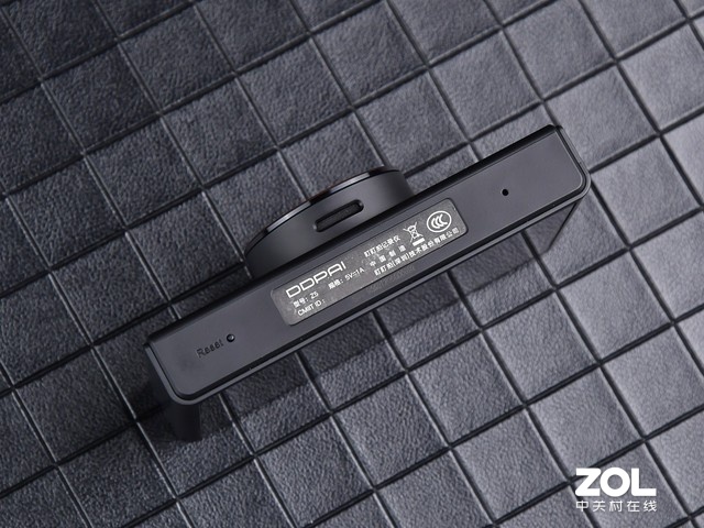 简约时尚做工精致 盯盯拍mola Z5美图赏_盯盯拍 mola Z5_汽车电子新闻-中关村在线