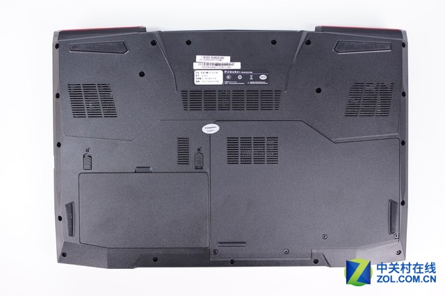 酷炫红黑配色 炫龙炎魔T50拆机图赏_炫龙 炎魔T50-781S1N_笔记本新闻-中关村在线