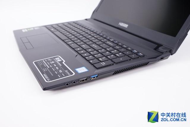 低价GTX 1050游戏本 神舟战神Z6拆机图赏_神舟 战神Z6-I78154R2_笔记本新闻-中关村在线